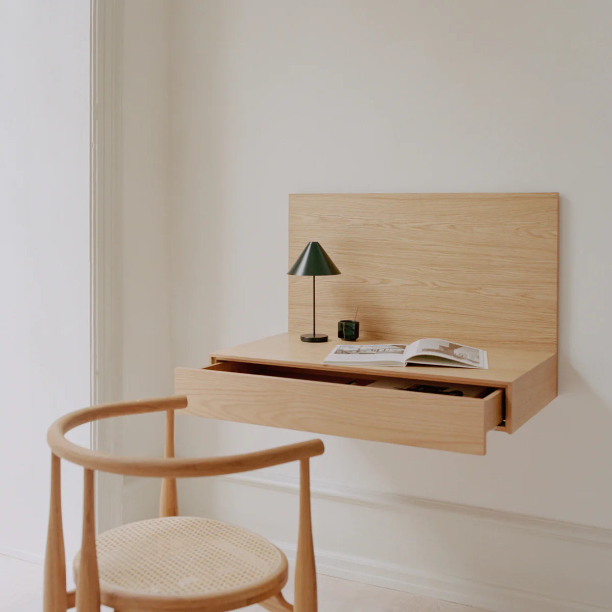Sleek and Functional Desks | Indor