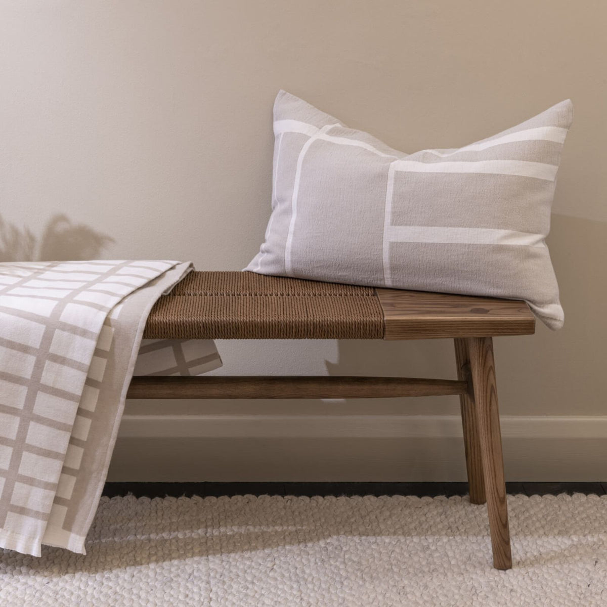 Apiro | Bench